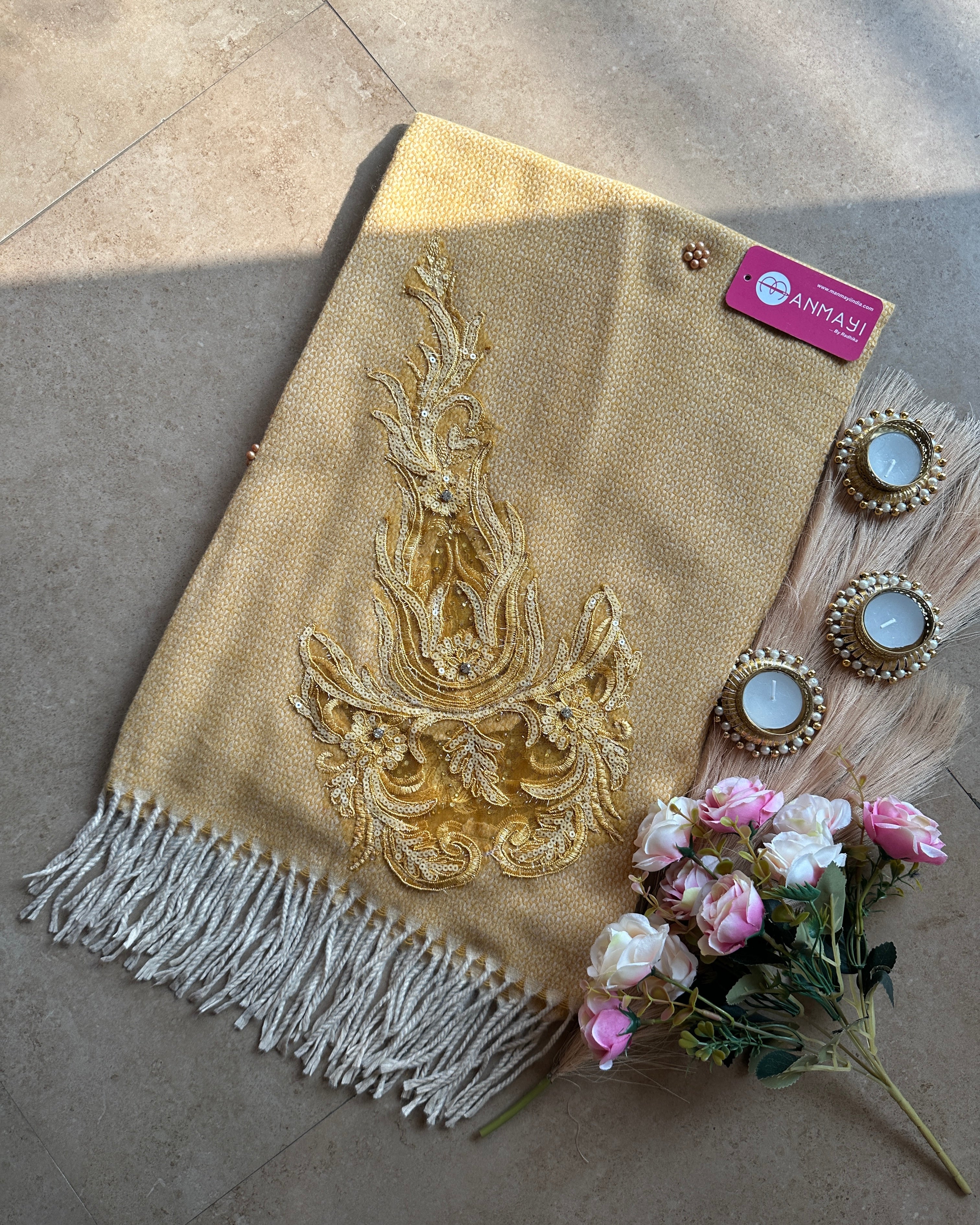 Elisa soft stole with organza patch