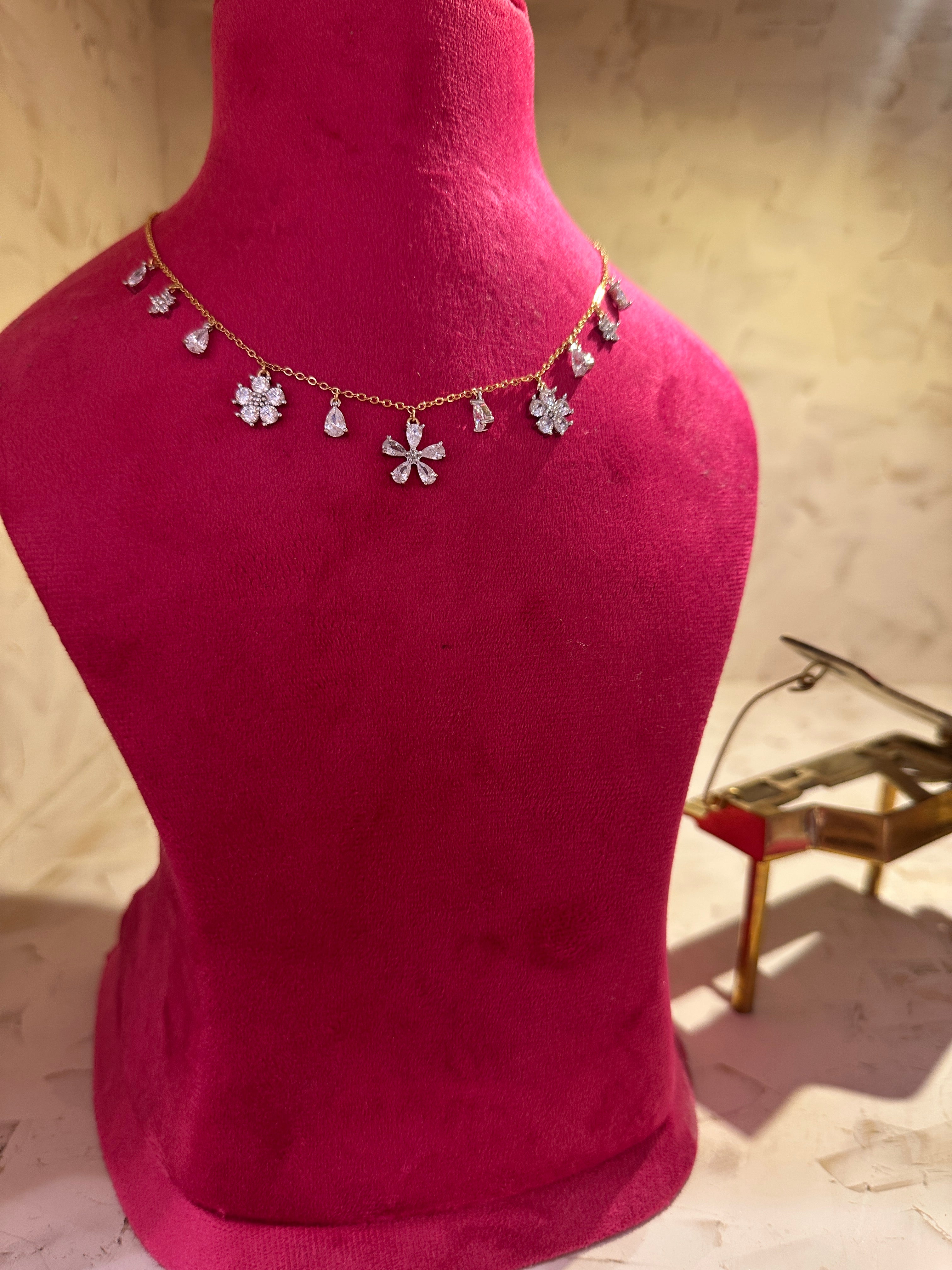 Twilight floral stones neck string